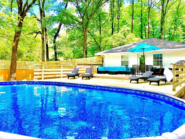 FURNISHED: NEW Modern Luxury Ranch Style 3... - 2943 Haralson Rd ...