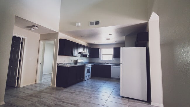 Nevarez Palms - 120 N Nevarez Rd Socorro TX 79927 | Apartment Finder