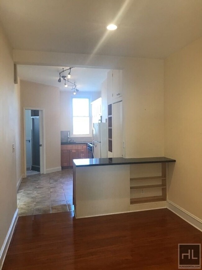 55 STREET - 60-27-60-55 55th St Queens NY 11378 | Apartment Finder