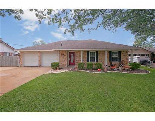 3 Bed, 2 Bath House in Wheeler Ridge - 4418 Meadowbrook Dr Bryan TX ...