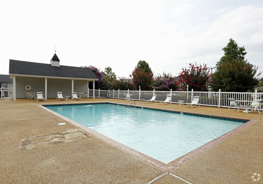 Trace Ridge Apartments - 4348 N Gloster St Tupelo MS 38804 | Apartment ...