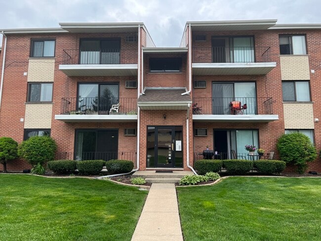 7305 157th St - 7305 157th St Orland Park IL 60462 | Apartment Finder