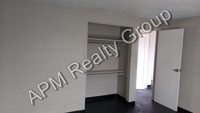 Two bedroom apartment off Harden Street - First Month 50% off - 3048 ...