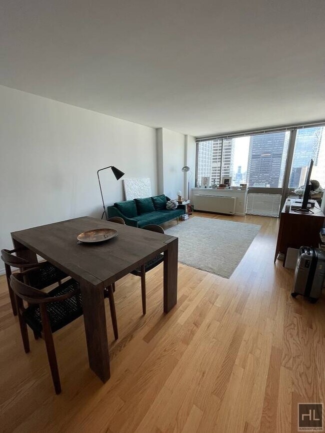 GOLD STREET - 2 Gold St New York NY 10038 | Apartment Finder