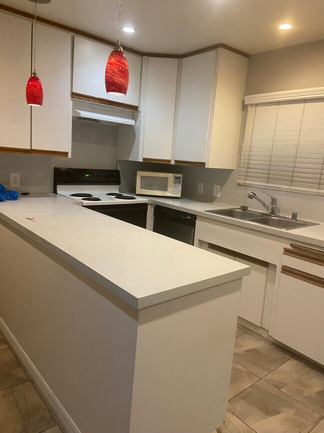 6704 E Ocean Blvd - 6704 E Ocean Blvd Long Beach CA 90803 | Apartment ...