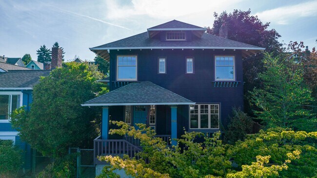 Stunning Madrona Craftsman! - 814 29th Ave Seattle WA 98122 | Apartment ...