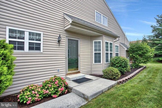 4260 Roth Farm Village Cir - 4260 Roth Farm Village Cir Mechanicsburg ...