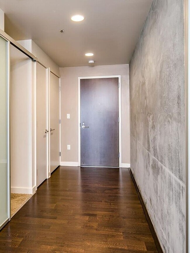 Incredible 2 Bedroom High Rise in Downtown... - 891 14th St Denver CO ...