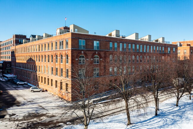 200 River Place Lofts - 200 River Place Dr Detroit MI 48207 | Apartment ...