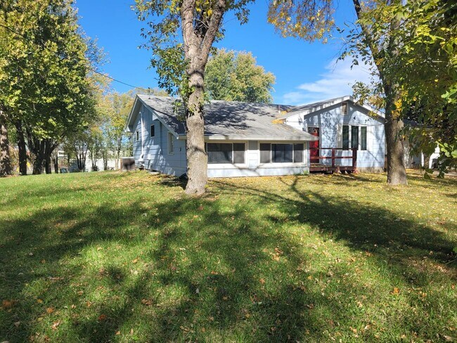 Clive Home on nearly 2 acres! - 15411 Emerald Isle Dr Clive IA 50325 ...