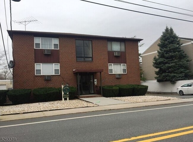 747 Riverside Ave - 747 Riverside Ave Lyndhurst NJ 07071 | Apartment Finder