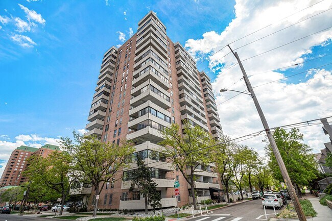 Stunning Condo Close to Wash Park and Cher... - 130 N Pearl St Denver ...