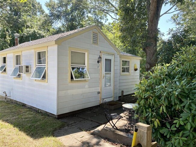 88 Old Post Rd - 88 Old Post Rd Westerly RI 02891 | Apartment Finder