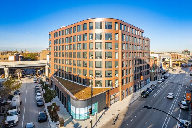 Panorama Apartments - 3300 N Clark St Chicago IL 60657 | Apartment Finder