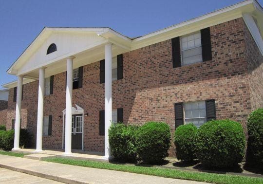 Shadow Hawk - 3000 Evangeline St Monroe LA 71201 | Apartment Finder