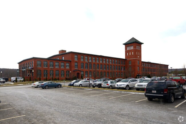 High Rocks Condominiums - 1 Tupperware Dr North Smithfield RI 02896 ...