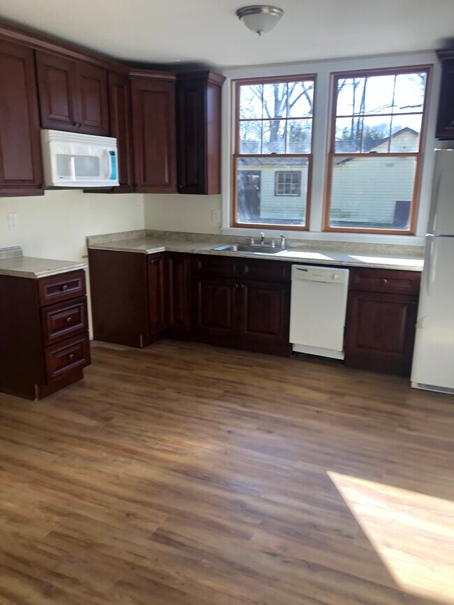 245 Maple Ave - 245 Maple Ave Smithtown NY 11787 | Apartment Finder
