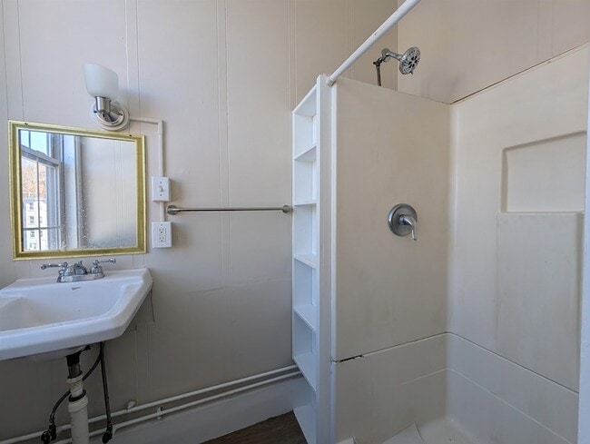 145 Main St - 145 Main St Newmarket NH 03857 | Apartment Finder