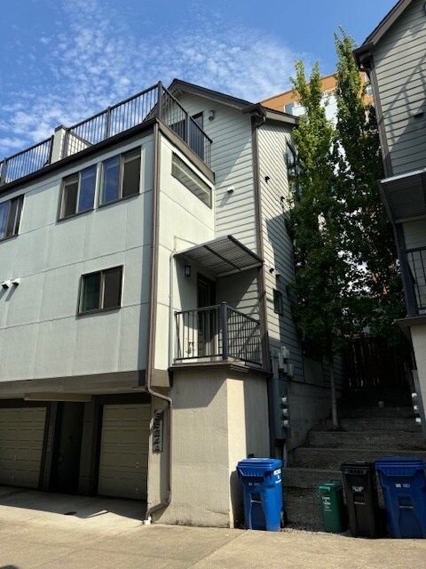 2524 Yale Ave E - 2524 Yale Ave E Seattle WA 98102 | Apartment Finder