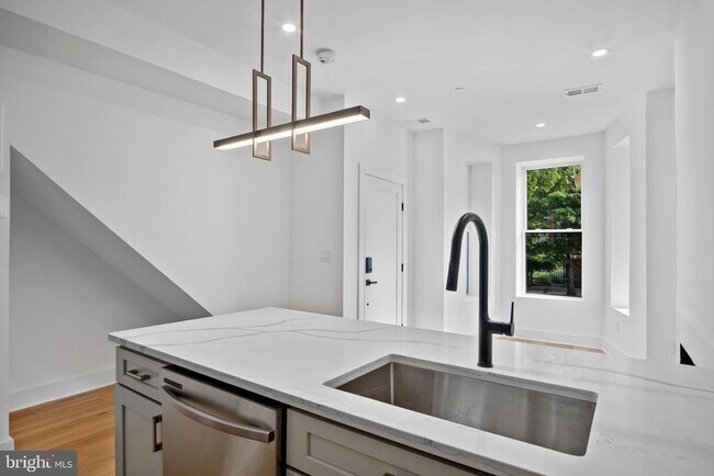 38 Florida Ave NE - 38 Florida Ave NE Washington DC 20002 | Apartment ...