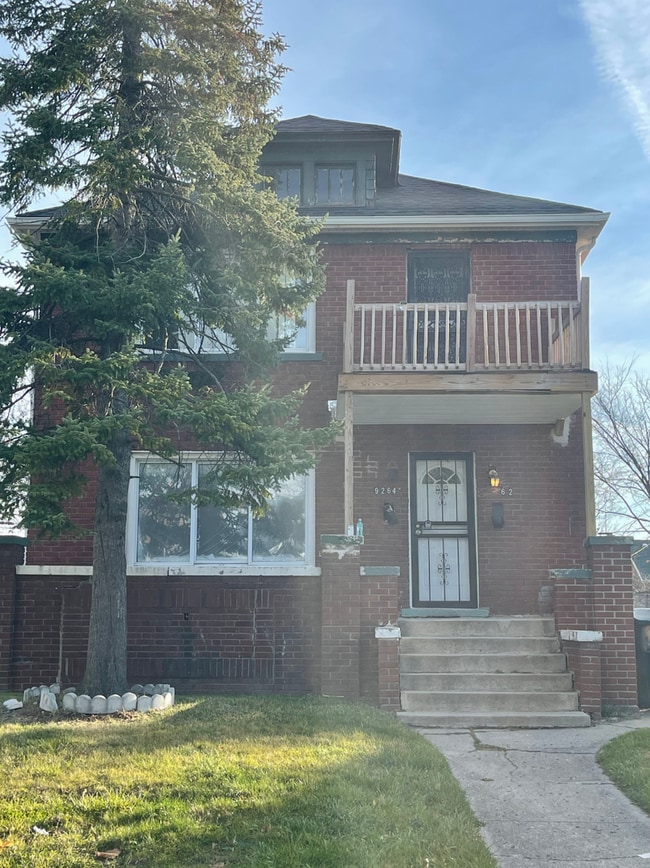 Fully renovated 2 bedroom upper unit on gr... - 9264 Ward Ave Detroit ...