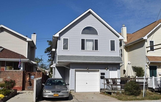 715 E Walnut St - 715 E Walnut St Long Beach NY 11561 | Apartment Finder