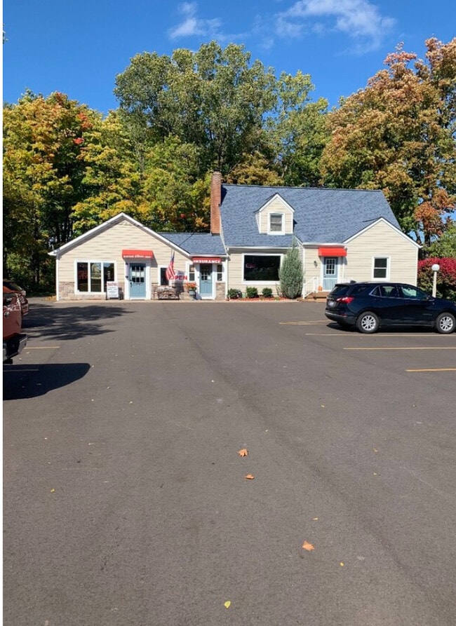 5617 E Saginaw Hwy - 5617 E Saginaw Hwy Grand Ledge MI 48837 ...