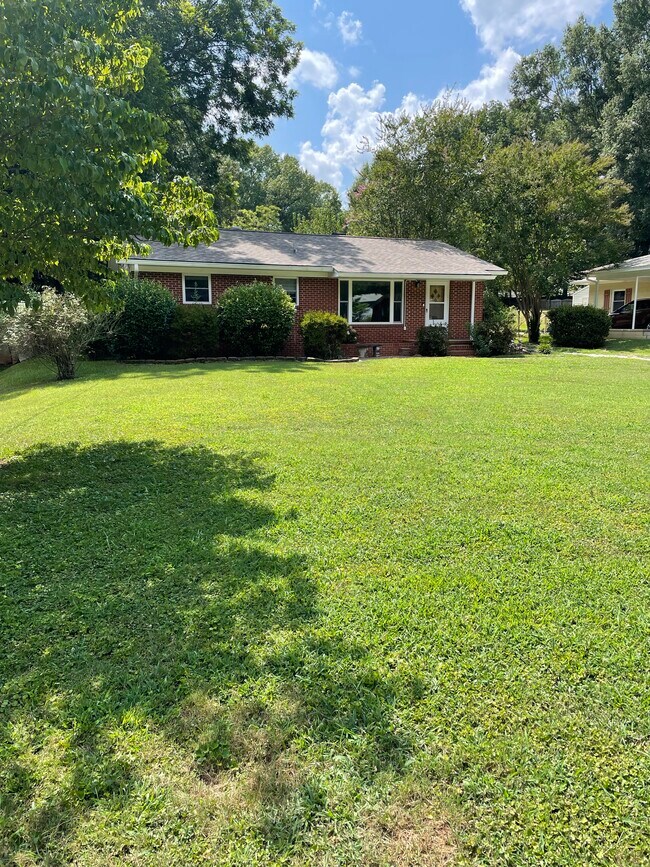 838 Athens Dr - 838 Athens Dr Raleigh NC 27606 | Apartment Finder