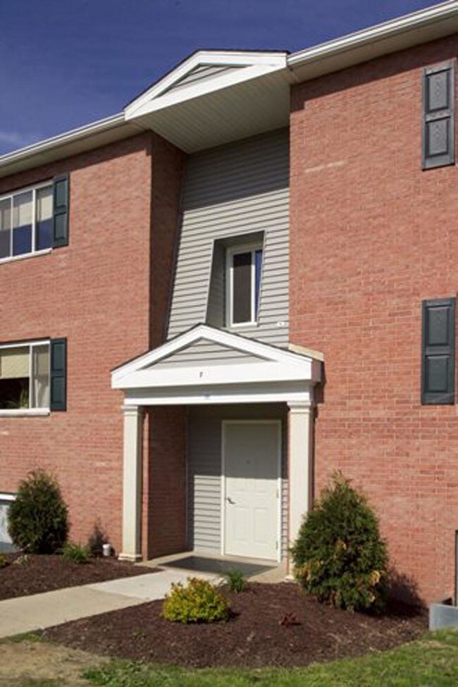 Harbor Ridge Apartments - 1917 Lambros Ln Ashtabula OH 44004 ...