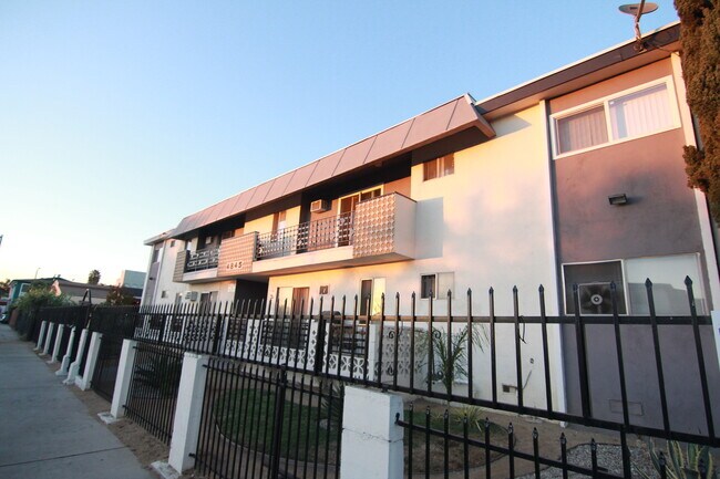 4845 Saturn St - 4845 Saturn St Los Angeles CA 90019 | Apartment Finder