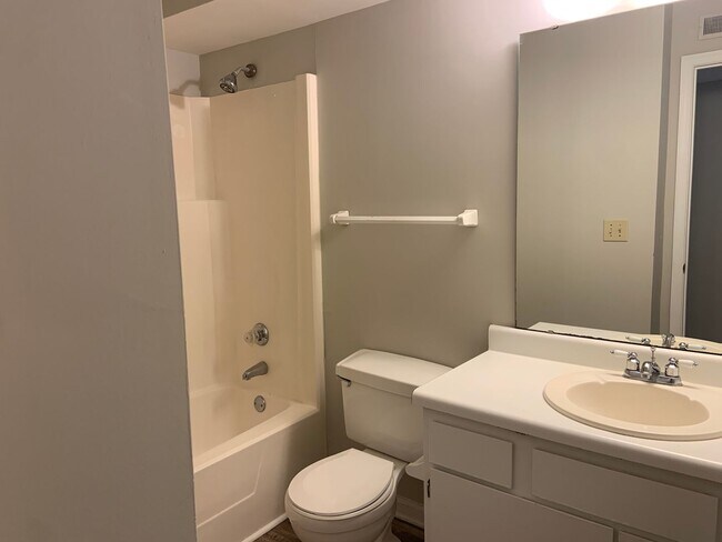 Charlestowne Square - 5655 Hornaday Rd Greensboro NC 27409 | Apartment ...