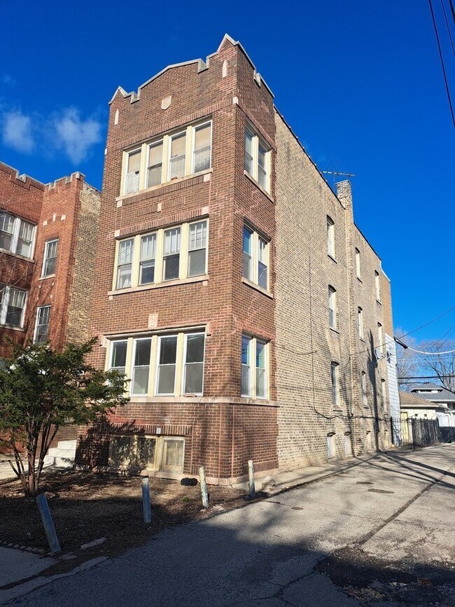 5015 N Springfield Ave - 5015 N Springfield Ave Chicago IL 60625 ...