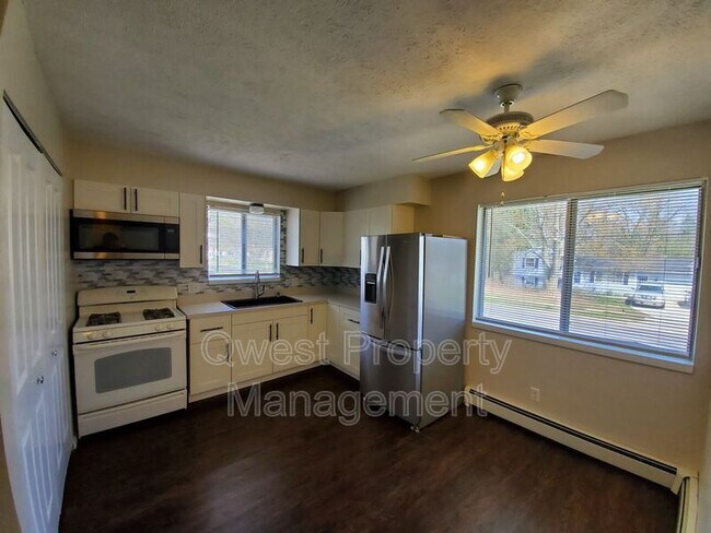 3821 Boone Ave SW - 3821 Boone Ave SW Wyoming MI 49519 | Apartment Finder