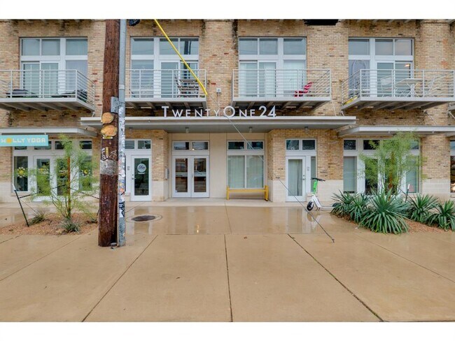2124 E 6th St - 2124 E 6th St Austin TX 78702 | Apartment Finder