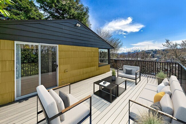 Your Homestead: An Early-Seattle Cottage, ... - 3951 Evanston Ave N ...