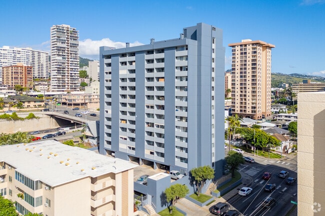 Ward Kinau - 824 Kinau St Honolulu HI 96814 | Apartment Finder