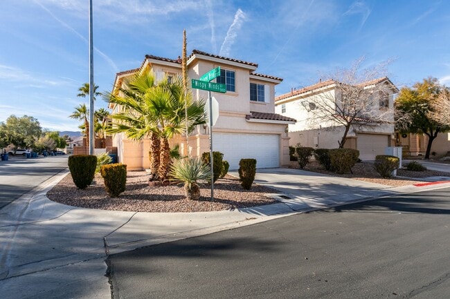 FANTASTIC WEST SIDE 2 STORY WITH POOL ON C... - 5835 Wispy Winds St Las ...