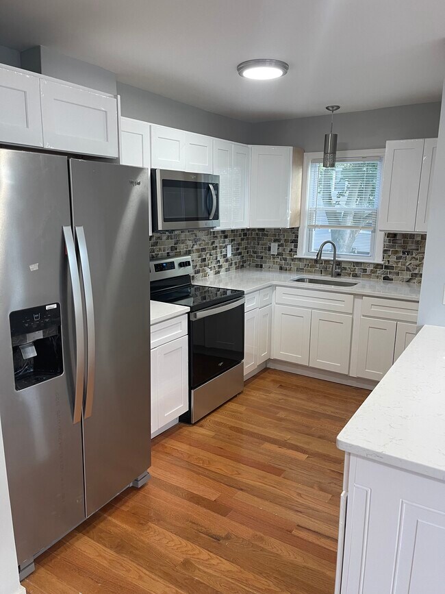 22 Bank St - 22 Bank St Manchester CT 06040 | Apartment Finder