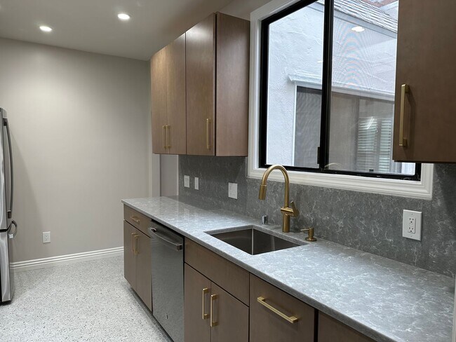 EPIC REA - Inner Parkside Remodeled 4bed/ ... - 2642 19th Ave San Francisco CA 94116 | Apartment ...