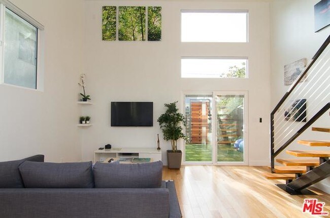 11827 Culver Blvd - 11827 Culver Blvd Los Angeles CA 90066 | Apartment ...