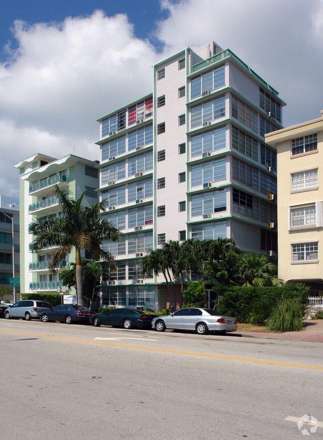 Saxo - 1746 Meridian Ave Miami Beach FL 33139 | Apartment Finder