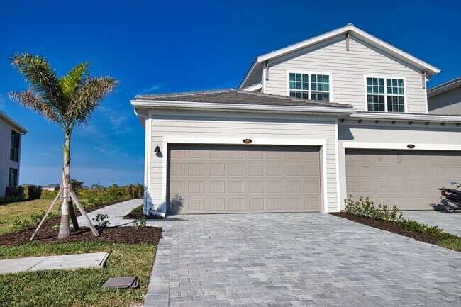 Golf Transfer New Construction 3-Bedroom 2-Bathroom First Floor Coach ...