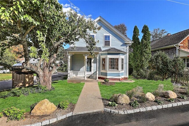 26 Bank St - 26 Bank St Warwick RI 02888 | Apartment Finder