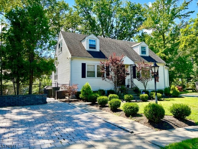 25 Brookside Terrace - 25 Brookside Terrace Verona NJ 07044 | Apartment ...