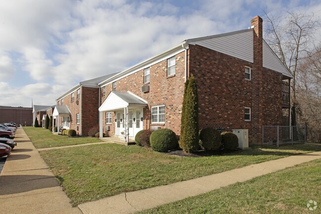 Schoolside Apartments - 810 E Basin Rd New Castle DE 19720 | Apartment ...