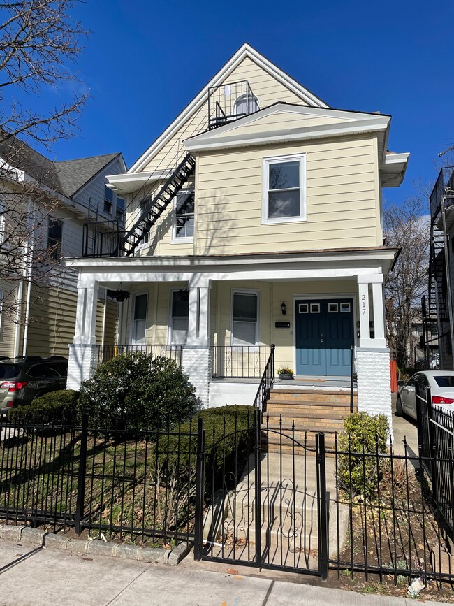 217 N Center St - 217 N Center St City of Orange NJ 07050 | Apartment ...