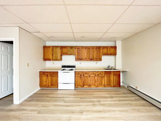 1531 Maple St - 1531 Maple St Hartford VT 05001 | Apartment Finder