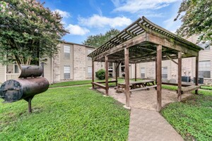 Wood River Apartments - 4021 Wood River Dr Corpus Christi TX 78410 ...