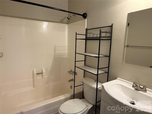312 W Catawba Ave - 312 W Catawba Ave Mount Holly NC 28120 | Apartment ...