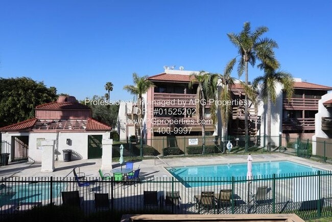 Upstairs 2 bedroom / 1 bathroom condo in A... - 988 S Citron St Anaheim ...